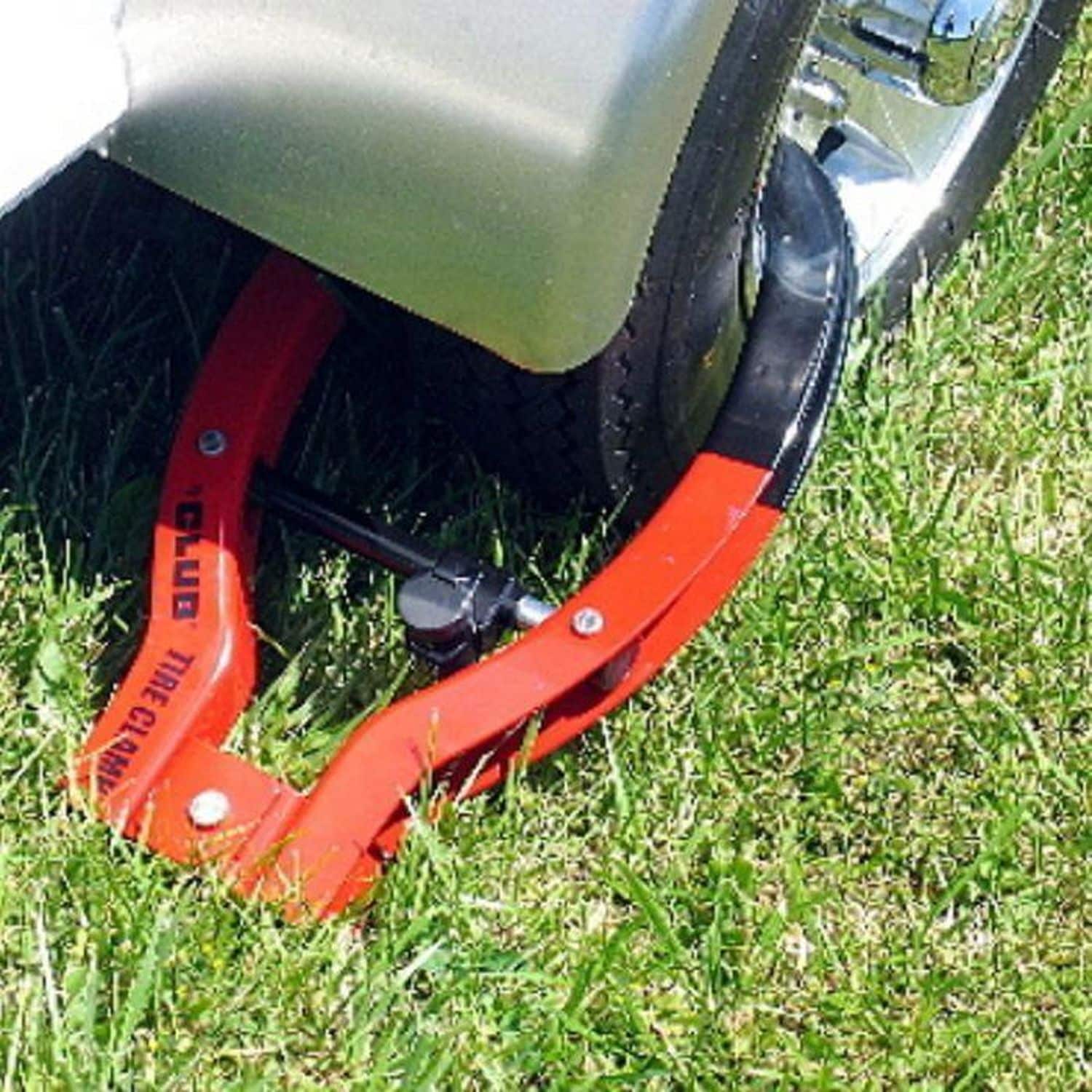 The Club Tire Claw X-Large Security Lock | AutoZone