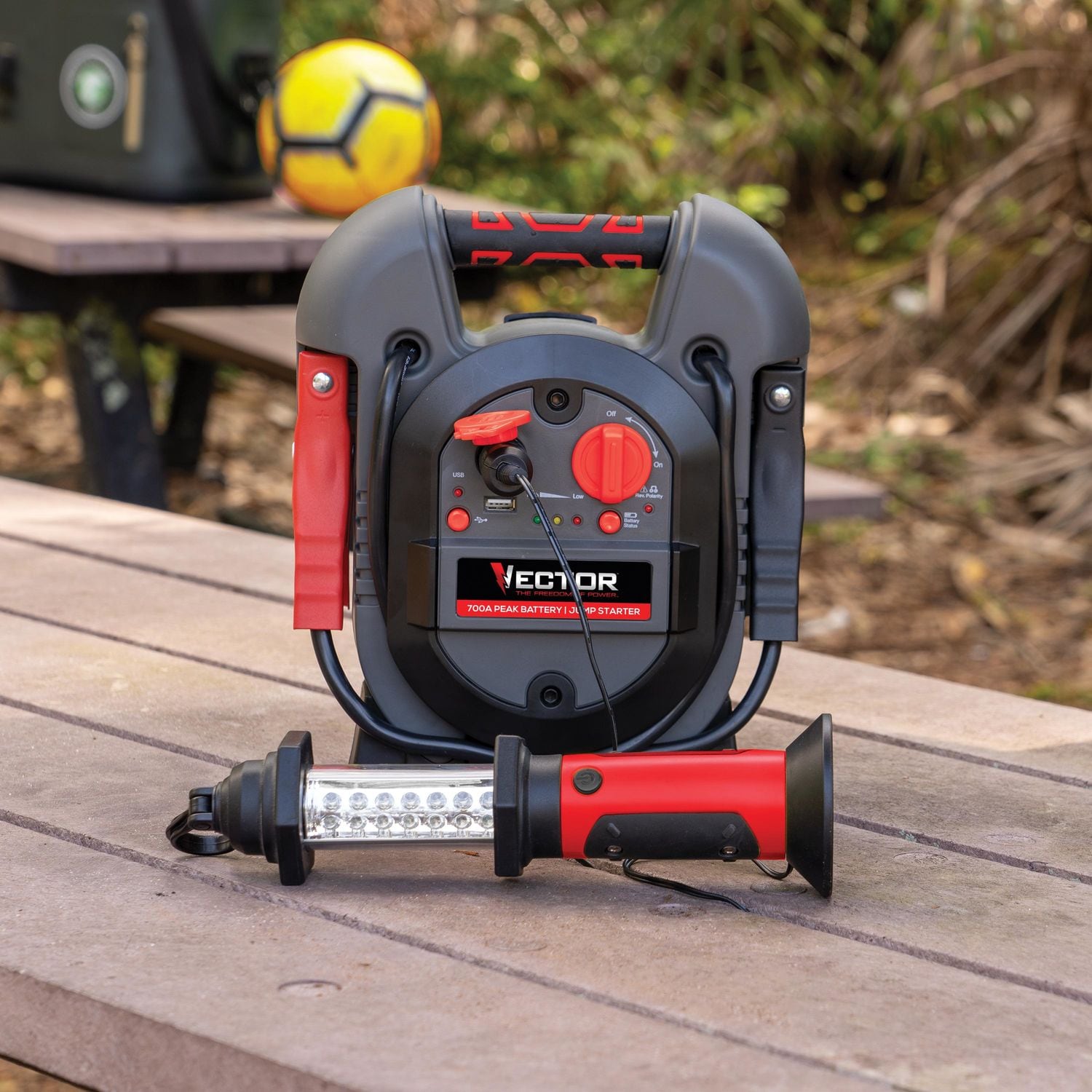 Vector Manufacturing 700 A Vehicle Jump Starter | AutoZone