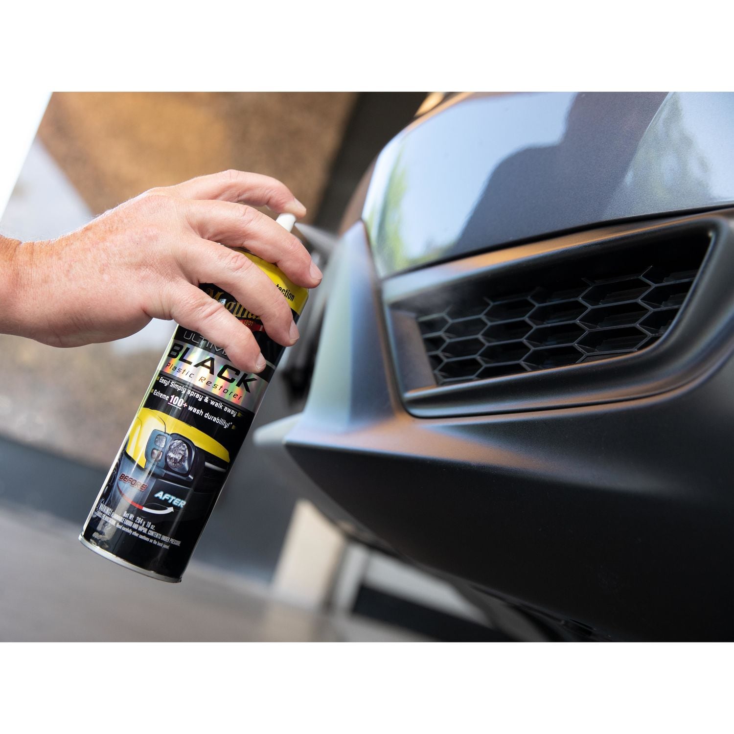 Meguiar's Ultimate Black Plastic Restorer Spray 10oz | AutoZone